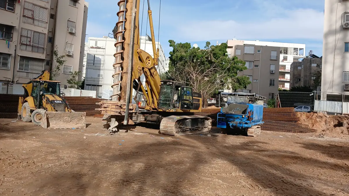 קידוח בנטונייט לכלונסאות עמוקים | אופק תשתיות